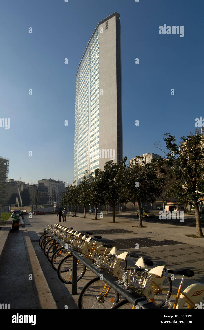 Pirelli tower milan italy central station Stock Photo - Alamy