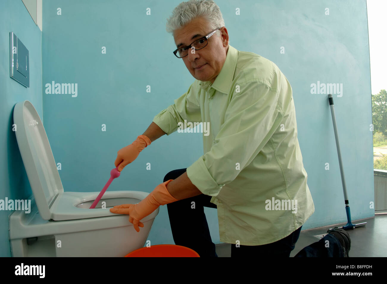 Toilet brush camera hi-res stock photography and images - Alamy