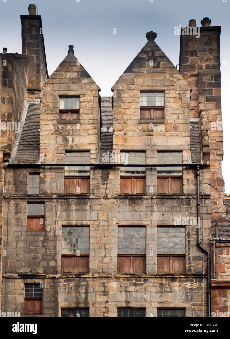 Tenement building in edinburgh hi-res stock photography and images - Alamy