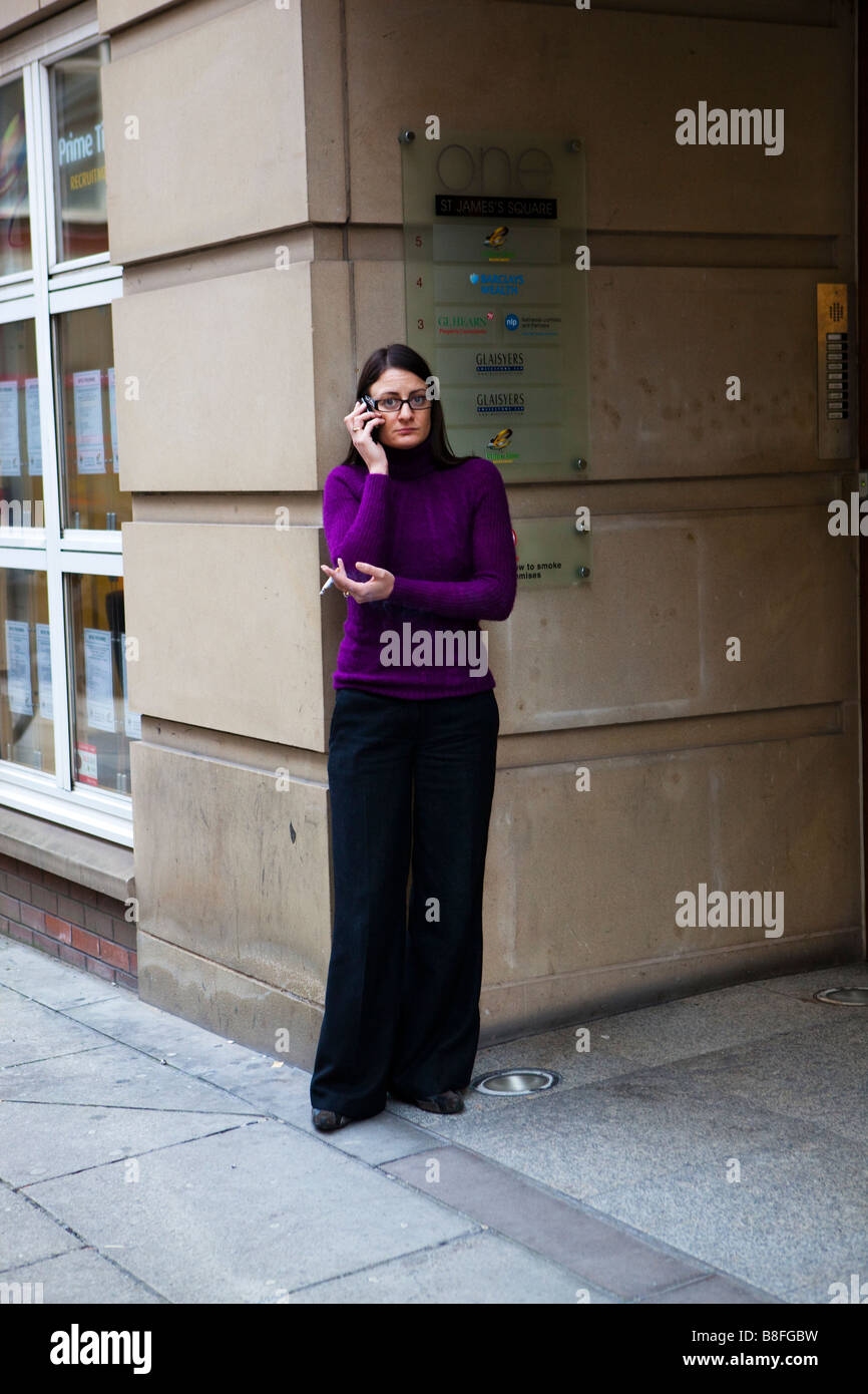 Office worker smoking outside hi-res stock photography and images - Alamy