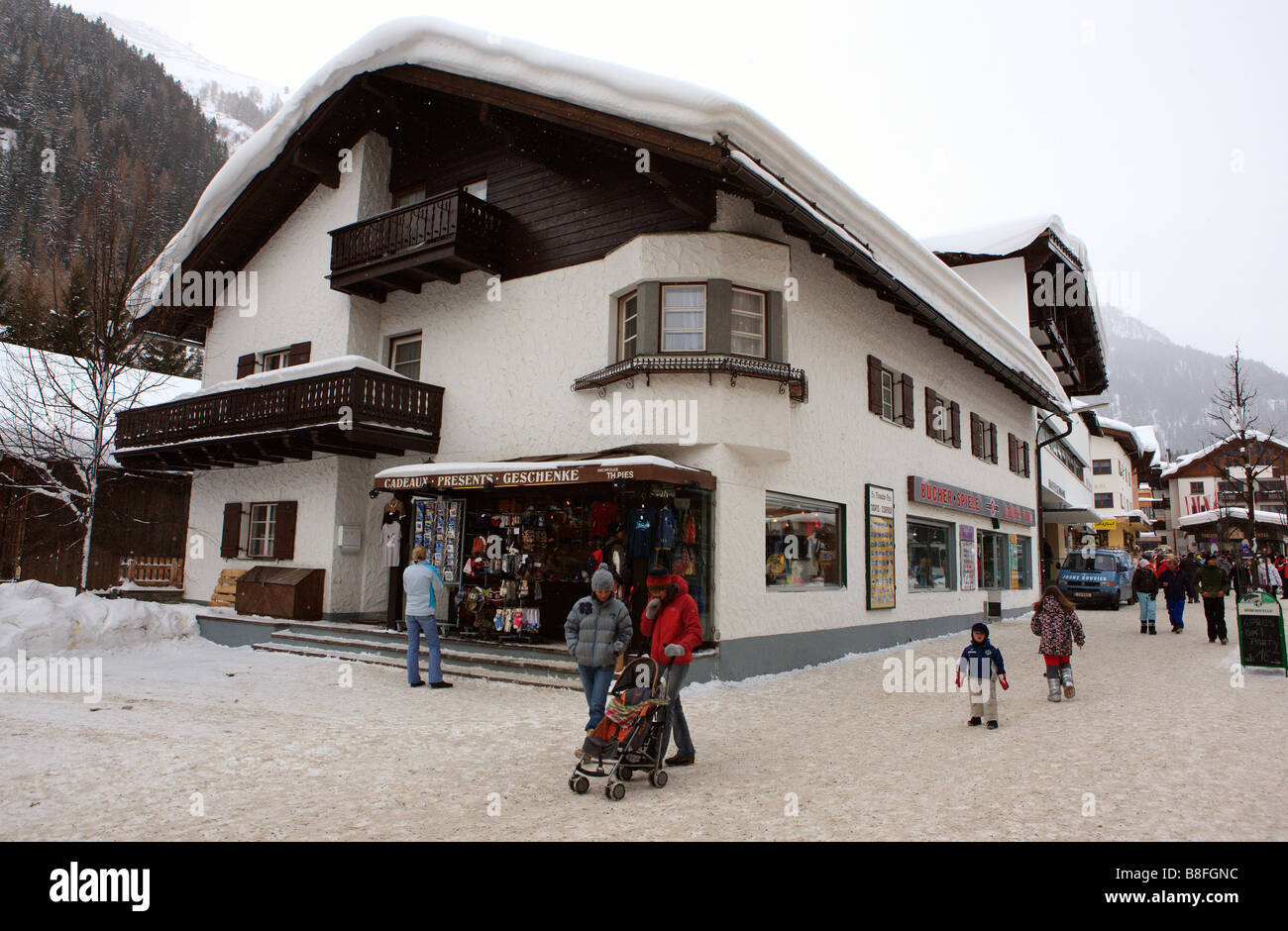 Kinder resort hi-res stock photography and images - Alamy