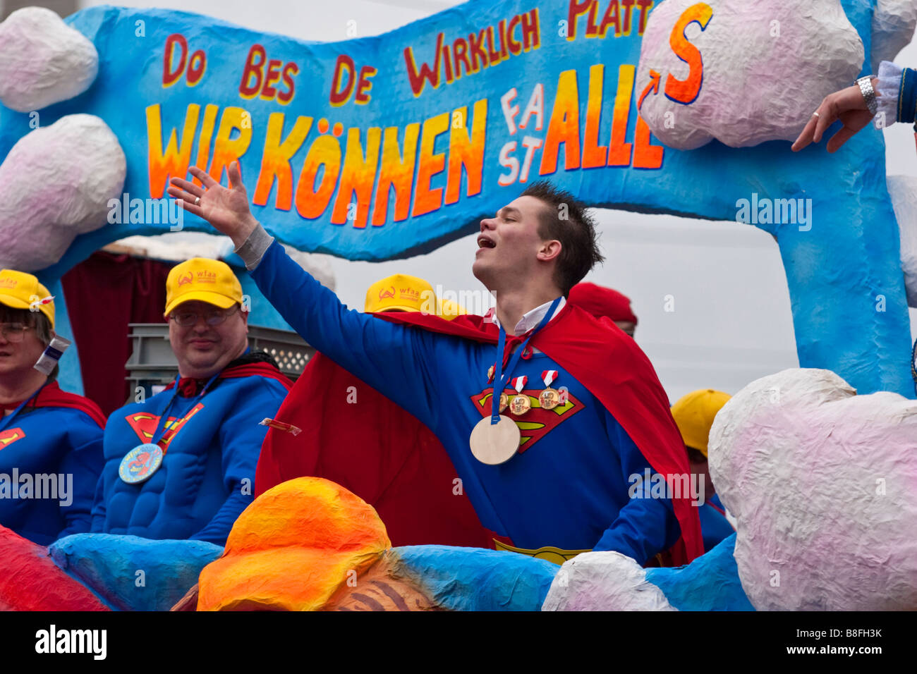 Superman crowd carnivall dressed up rosen monday parade dusseldorf hi ...