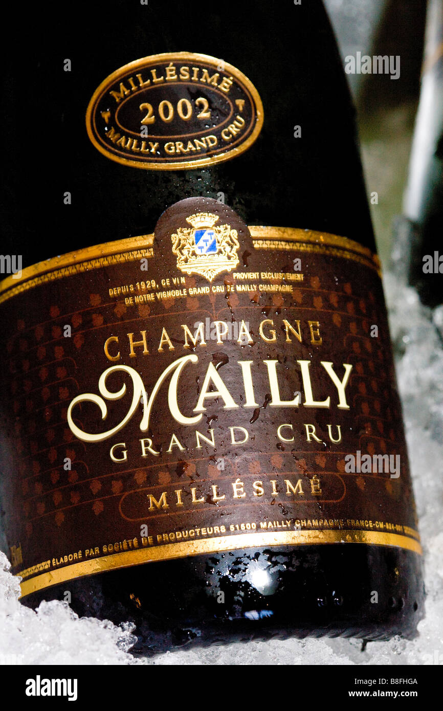 Champagne labels hi-res stock photography and images - Alamy