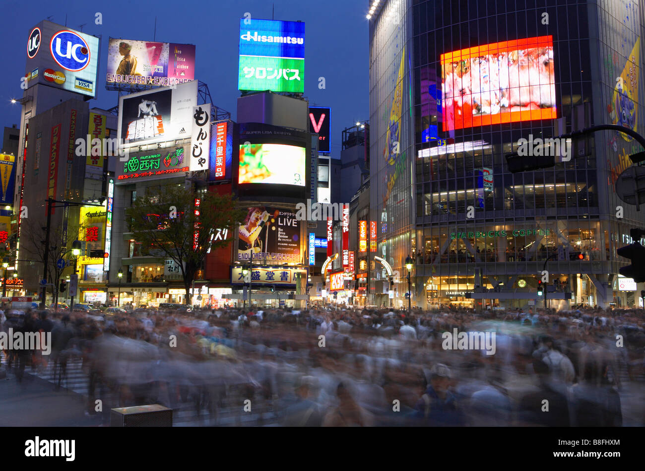 Hachiko square hi-res stock photography and images - Alamy