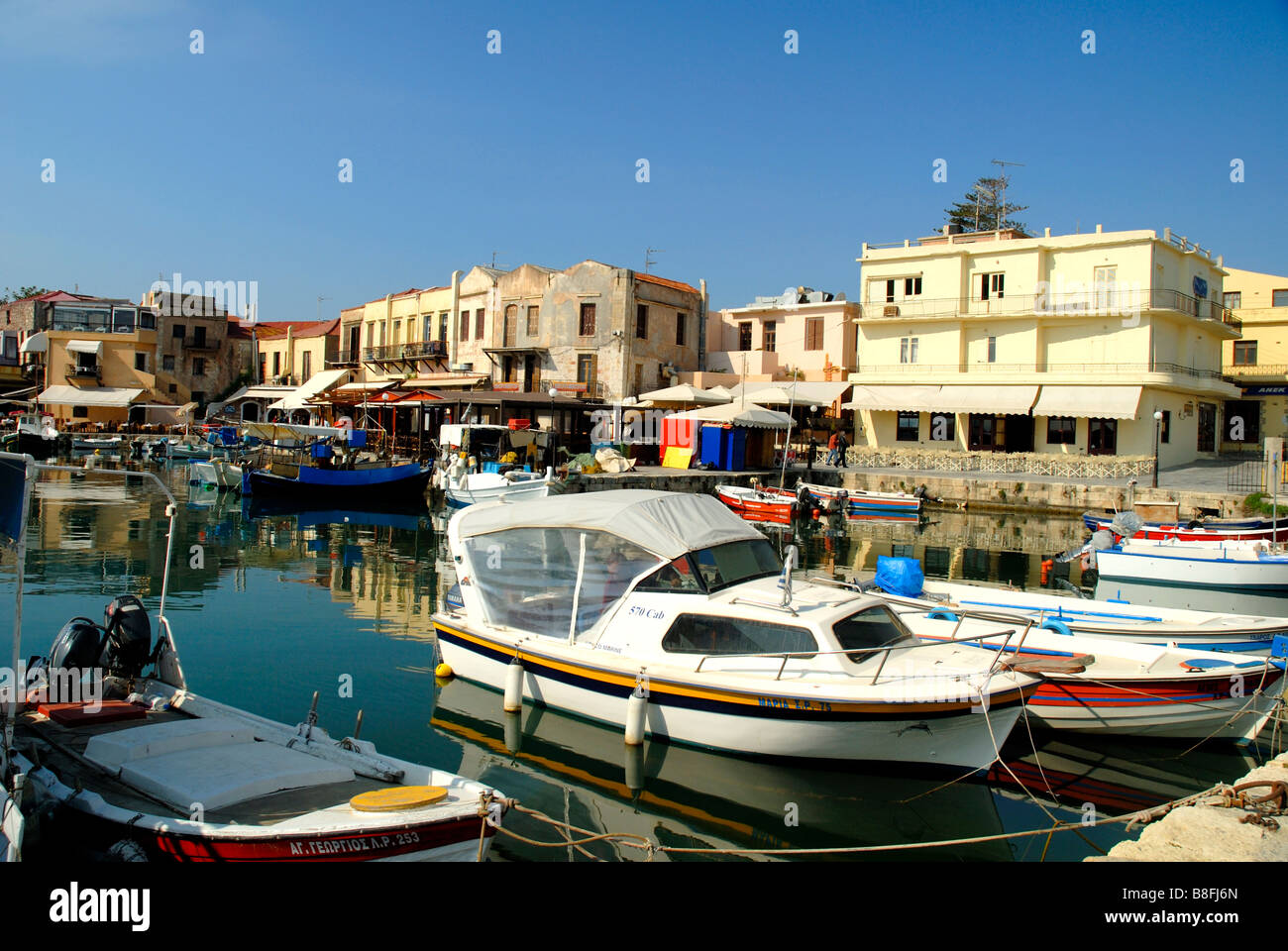 The Venetian Harbour at Rethymno on the Island of Crete Stock Photo - Alamy