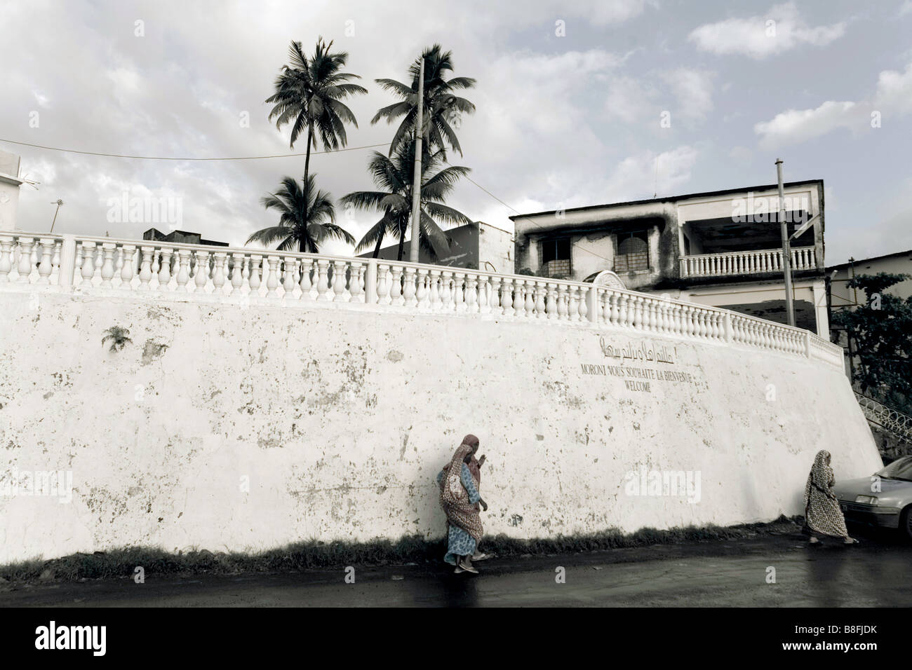 Comoros women hi-res stock photography and images - Alamy