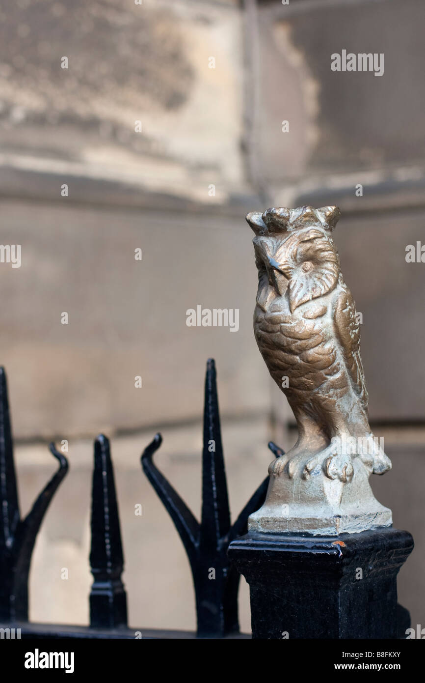Leeds golden owl, fencing detail around main Library Stock Photo - Alamy
