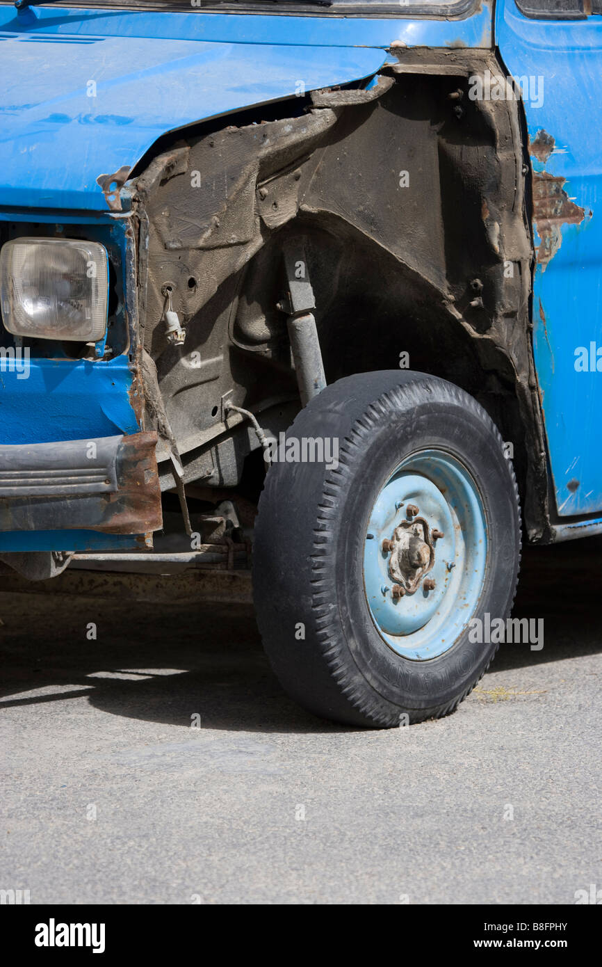 Crashed car accident hi-res stock photography and images - Alamy