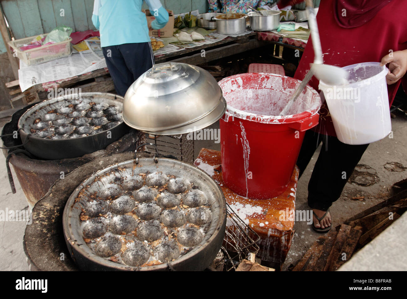 Making traditional Malay snack (Bekang) in Kuala Terengganu, Malaysia ...