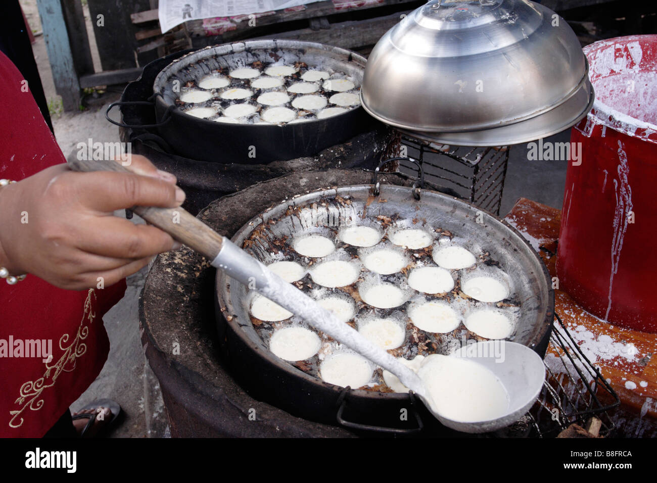 Making traditional Malay snack (Bekang) in Kuala Terengganu, Malaysia ...