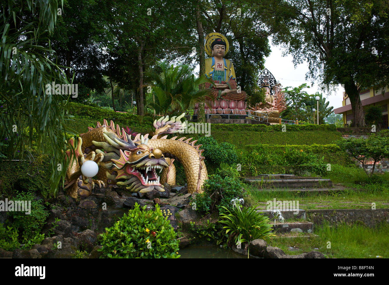 Chinese buddhist temple Senggarang Tanjung pinang Stock Photo - Alamy