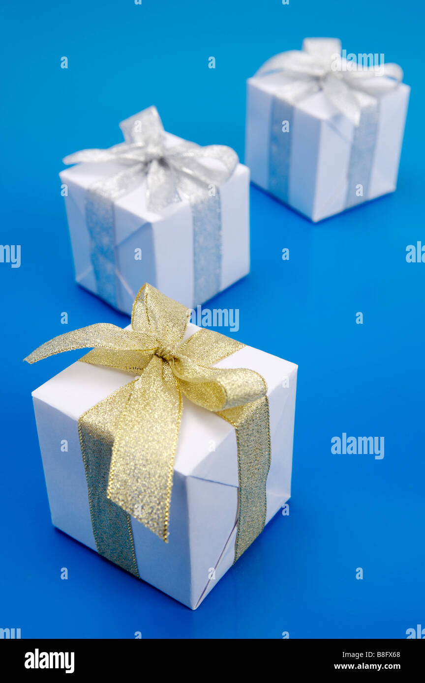 Wrapped cube hi-res stock photography and images - Alamy