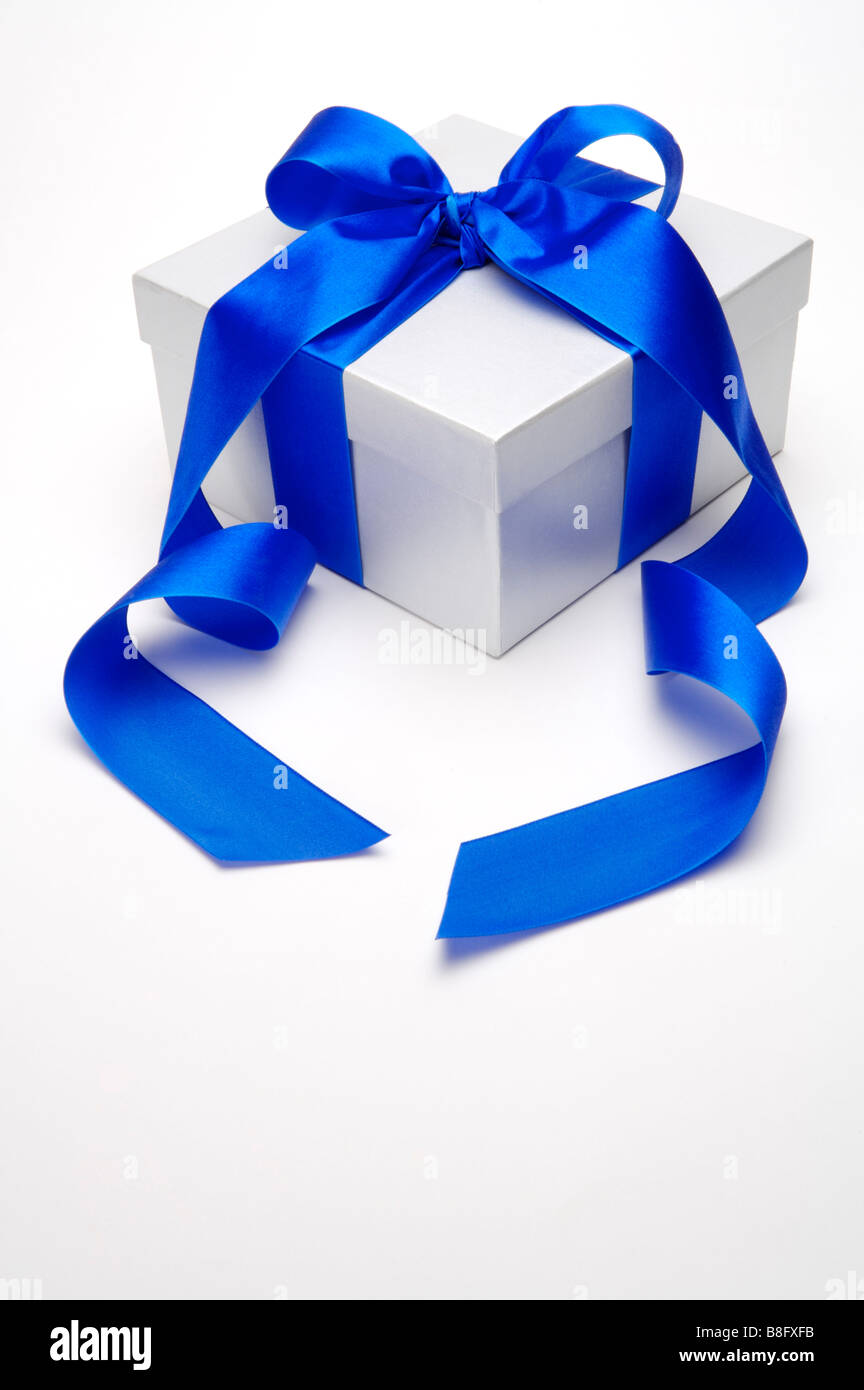 Close up of a box with blue ribbon Stock Photo - Alamy