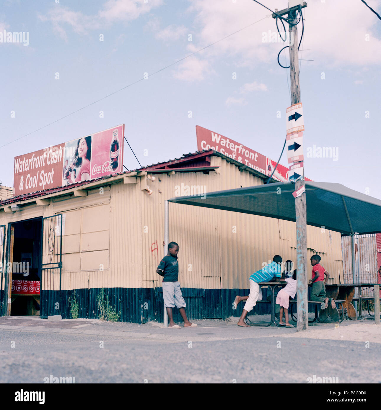 Khayelitsha slum hi-res stock photography and images - Alamy