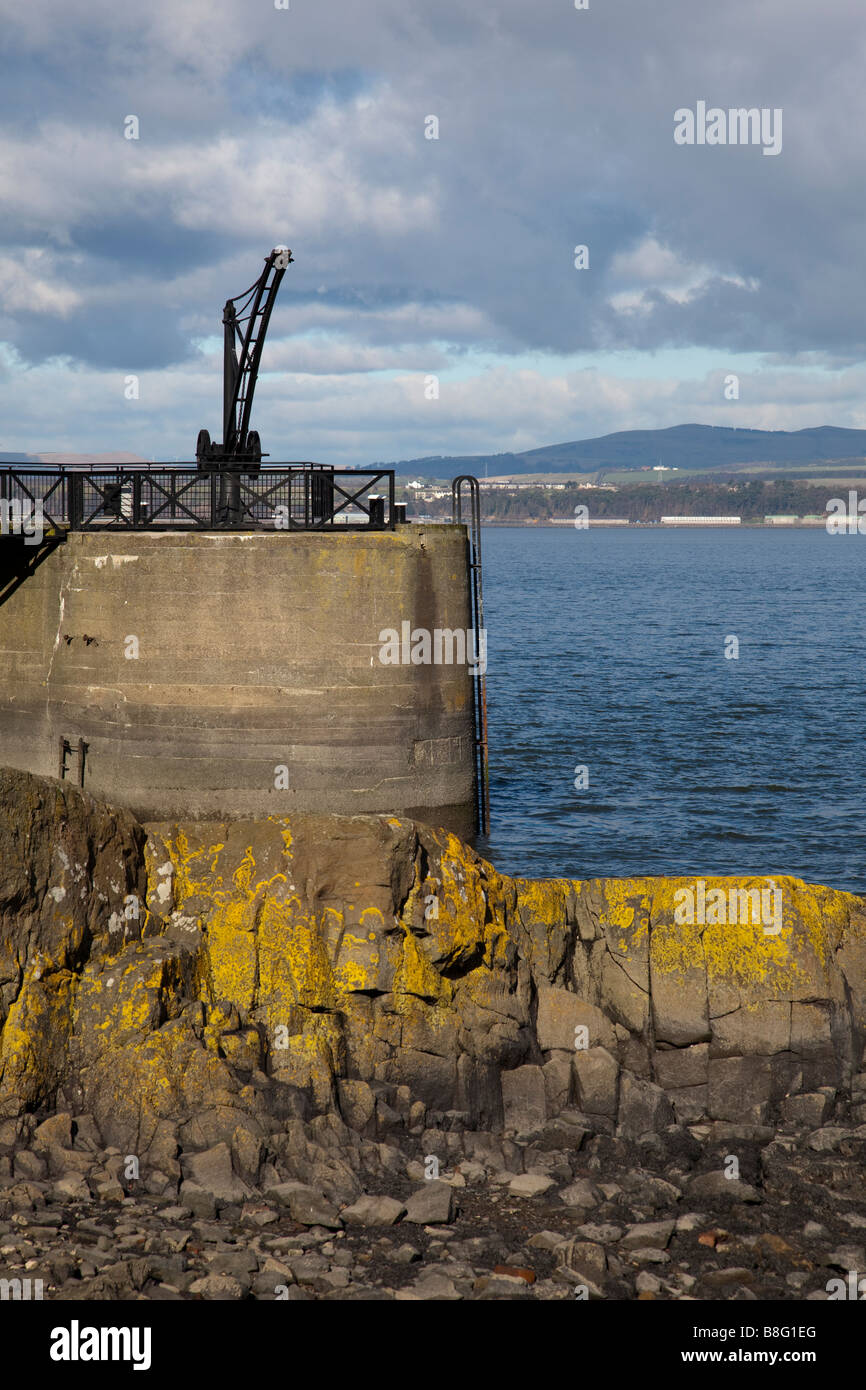 Jetty crane hi-res stock photography and images - Alamy