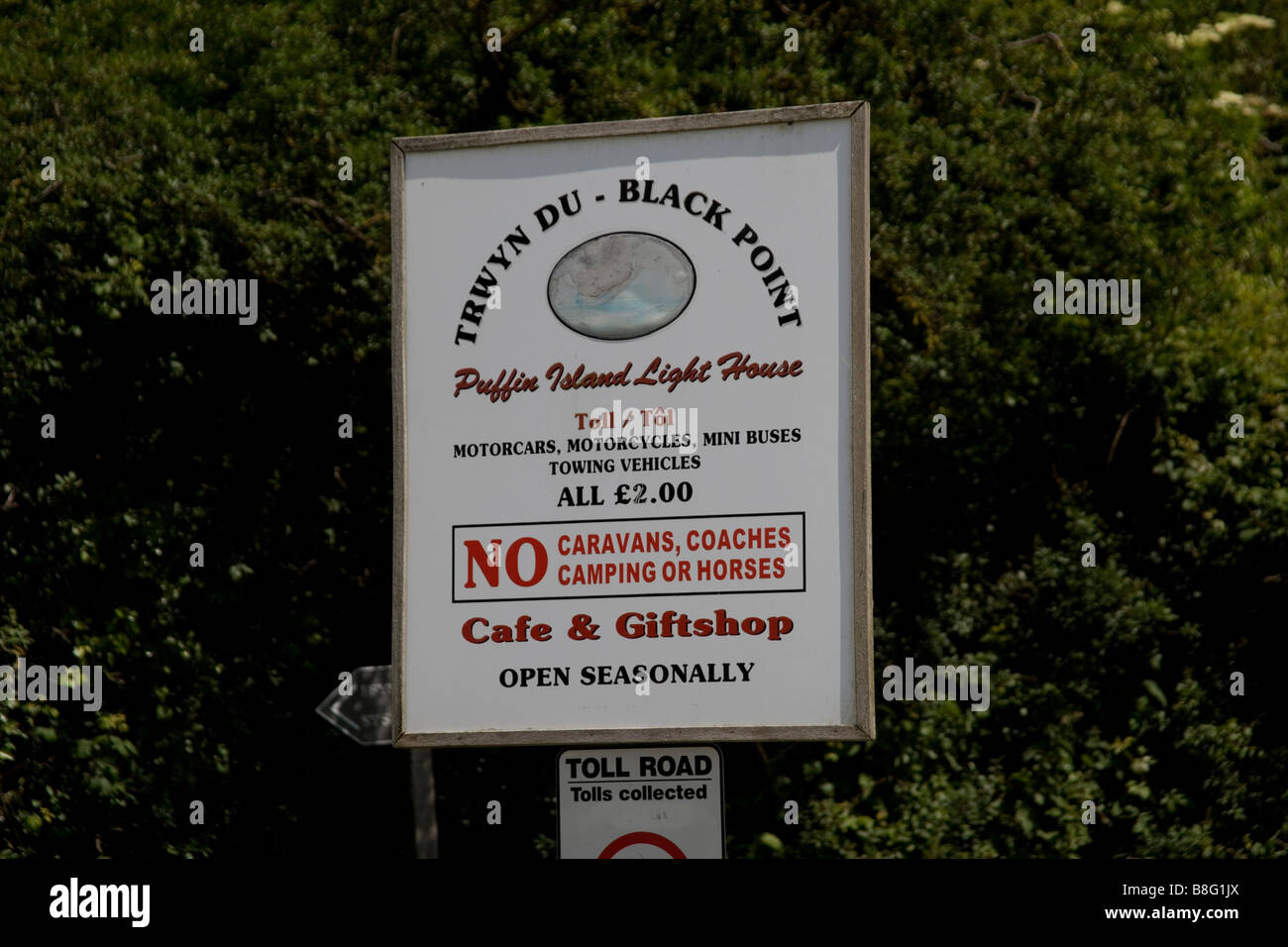 Toll Road to Puffin Island lighthouse at Penmon, Anglesey, North Wales ...