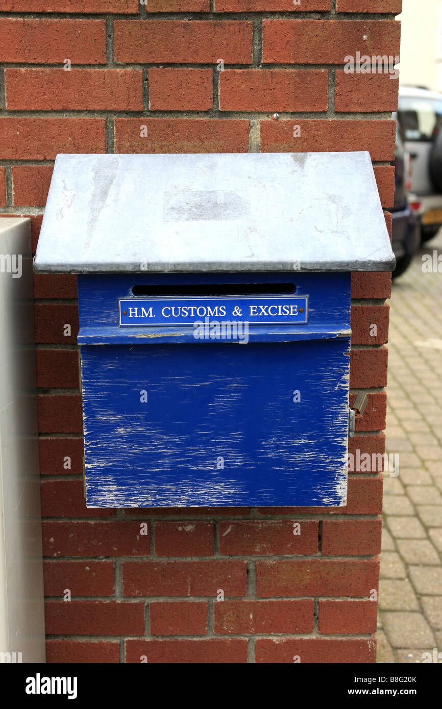 A Customs and Excise Mail box at a British Shipping port Stock Photo ...