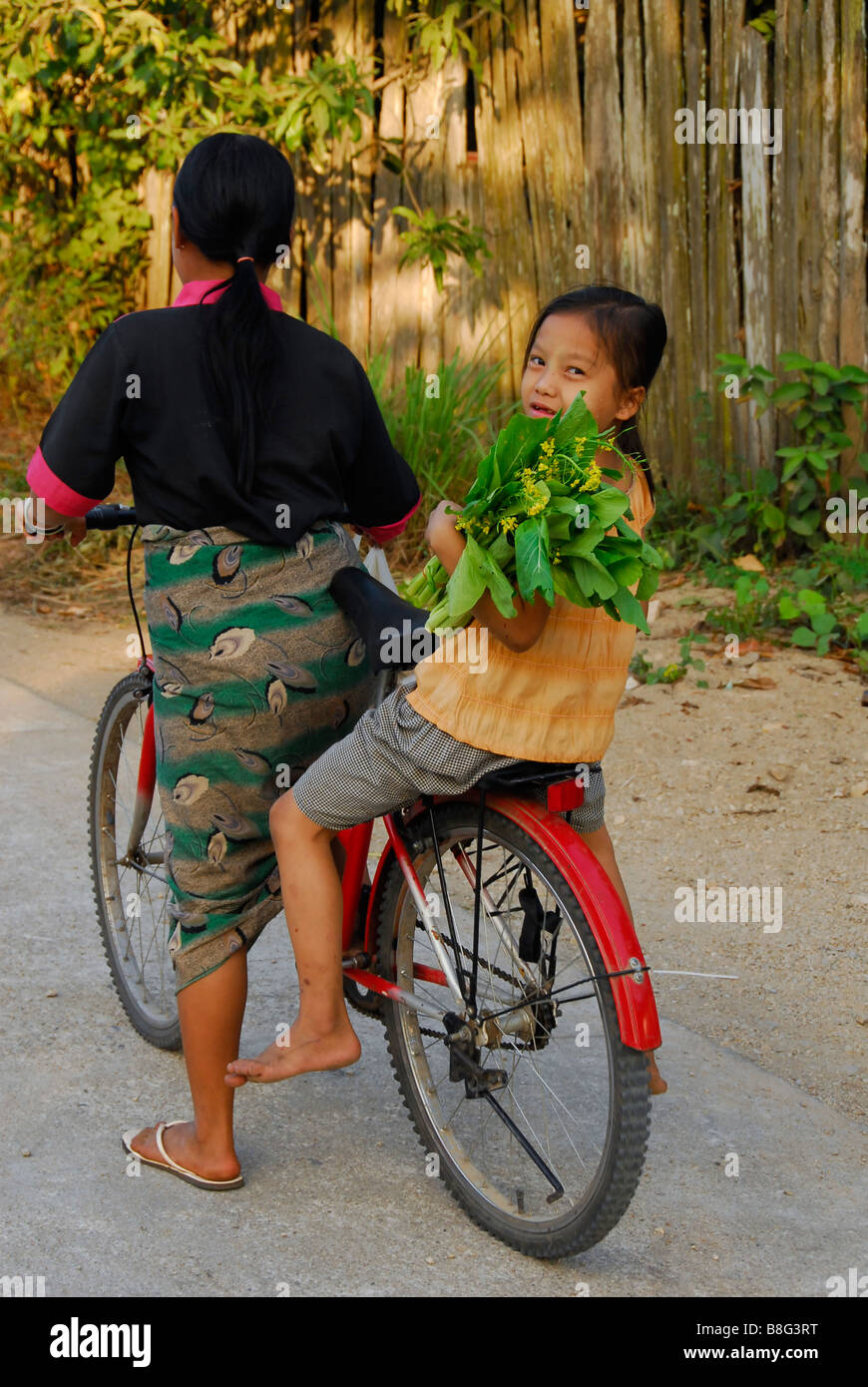 Burmese people at Thai Burmese border,Tak,Northern Thailand Stock Photo ...