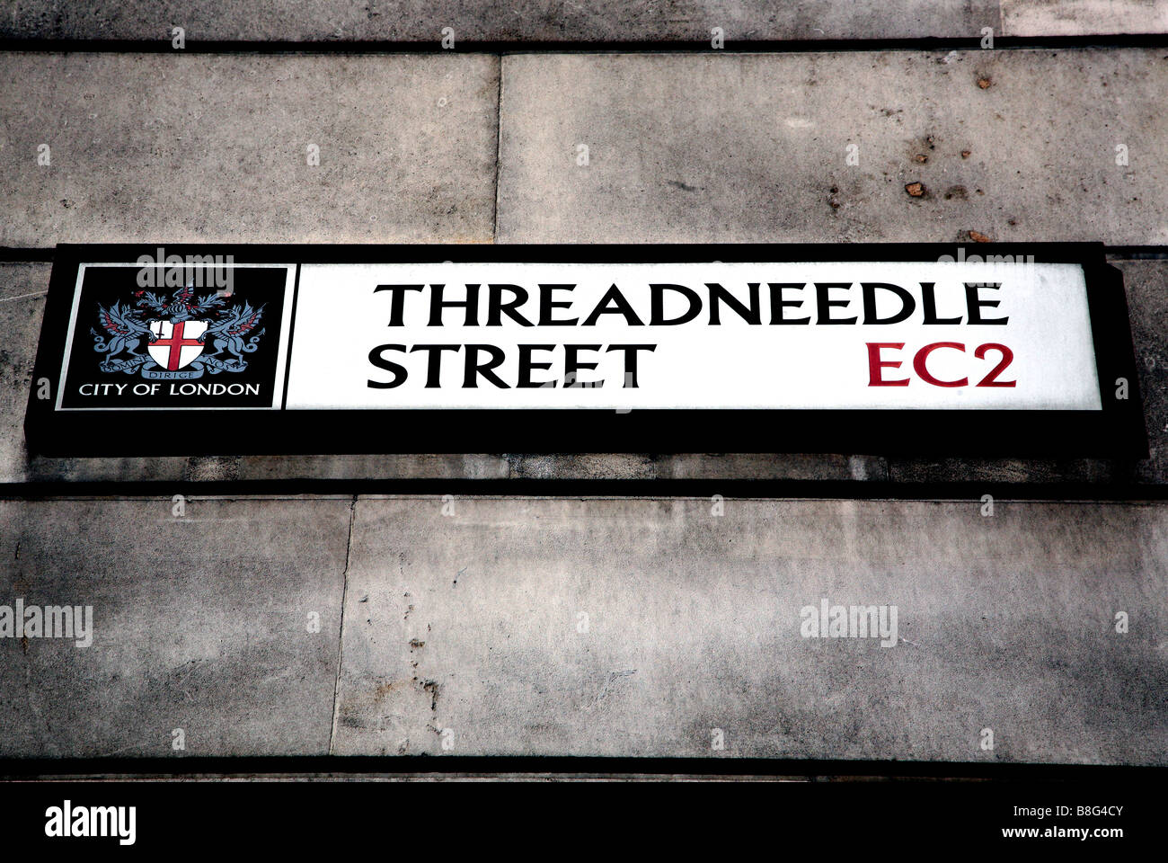 Threadneedle street sign hi-res stock photography and images - Alamy
