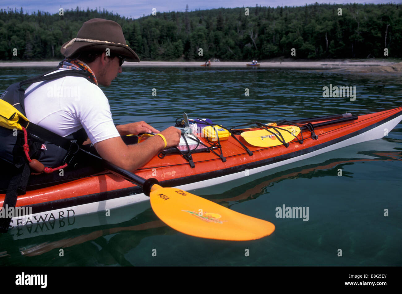 Our guide paddle hi-res stock photography and images - Alamy