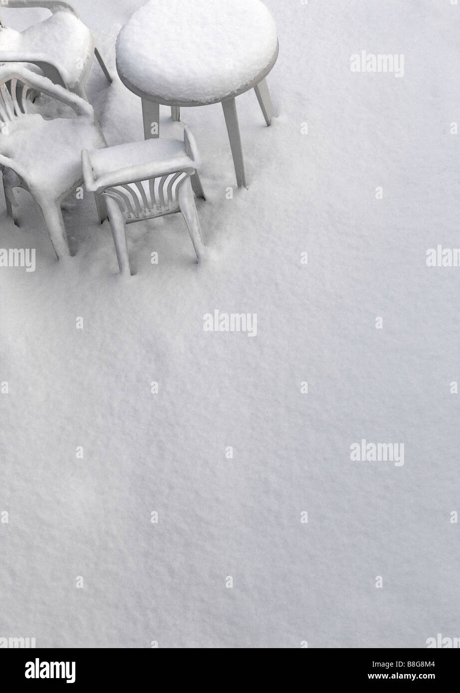 Garden furniture hi-res stock photography and images - Alamy