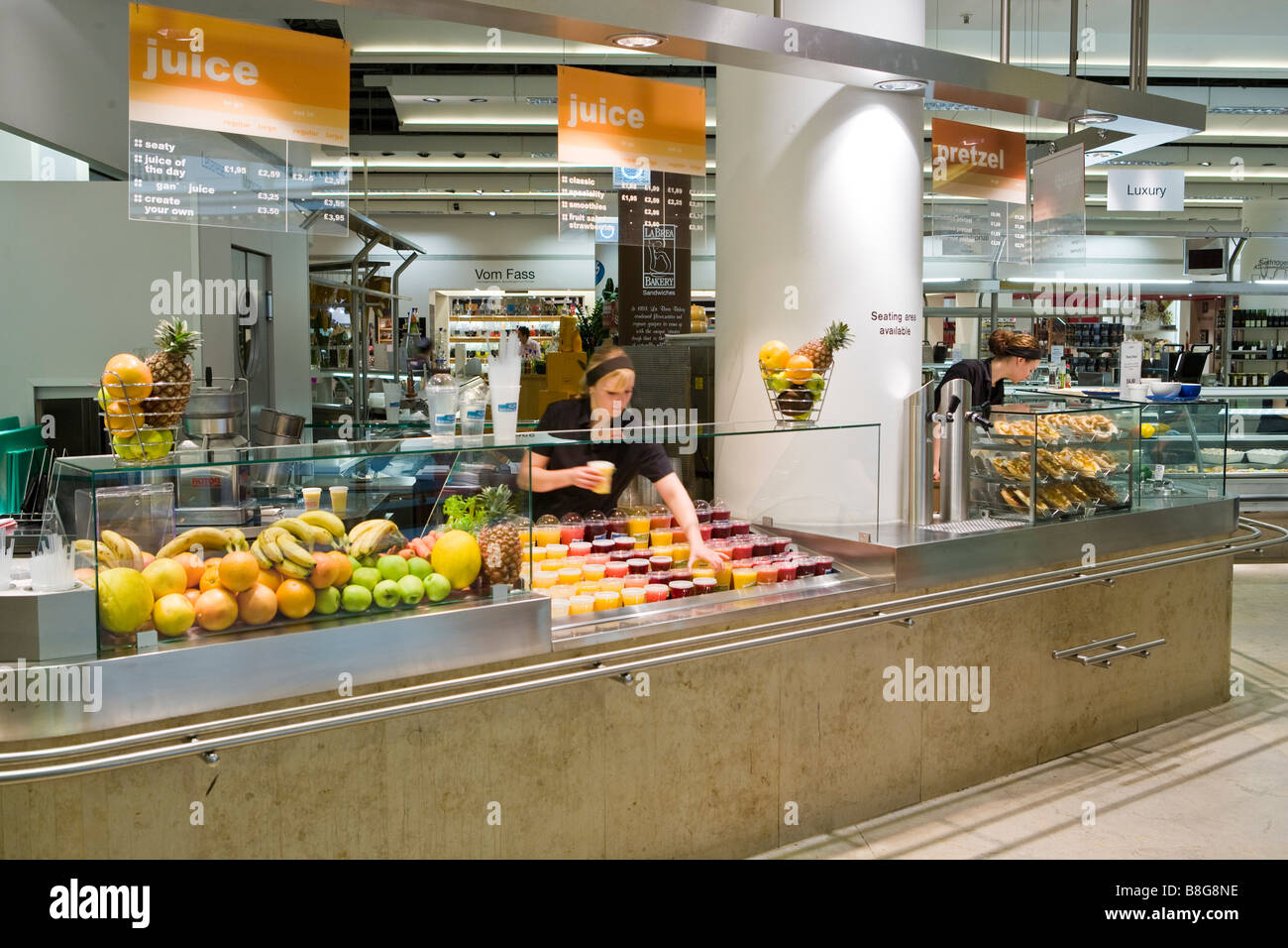 Selfridge & Co Manchester Seaty Juice Bar Stock Photo - Alamy