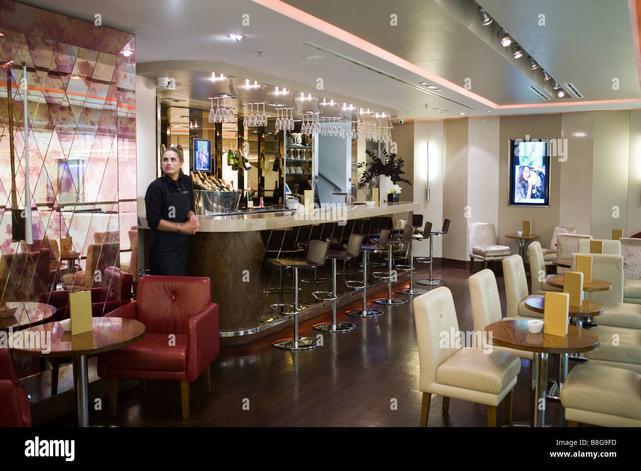 Department store bar london hi-res stock photography and images - Alamy