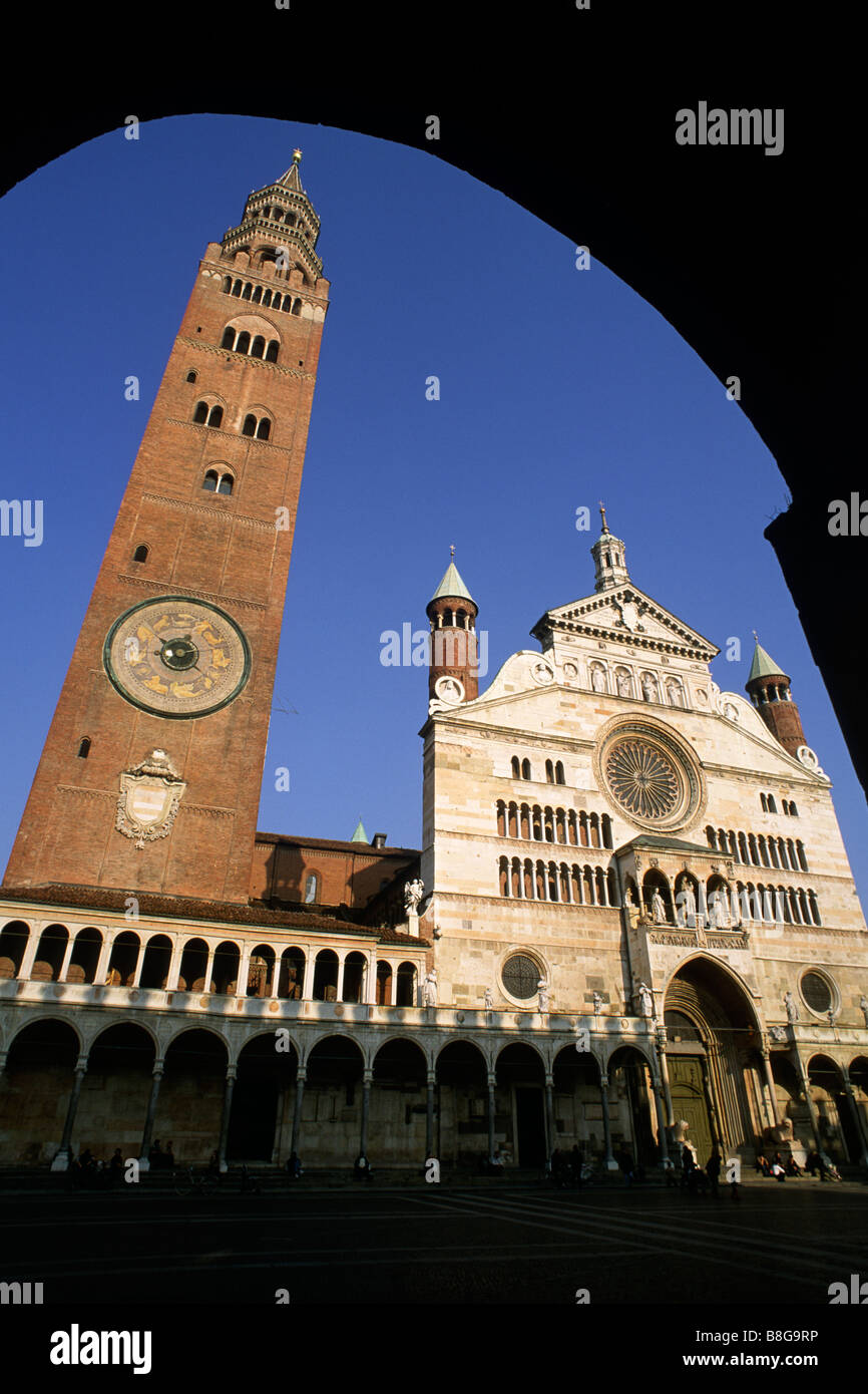 Cattedrale di santa maria assunta cremona hi-res stock photography and ...
