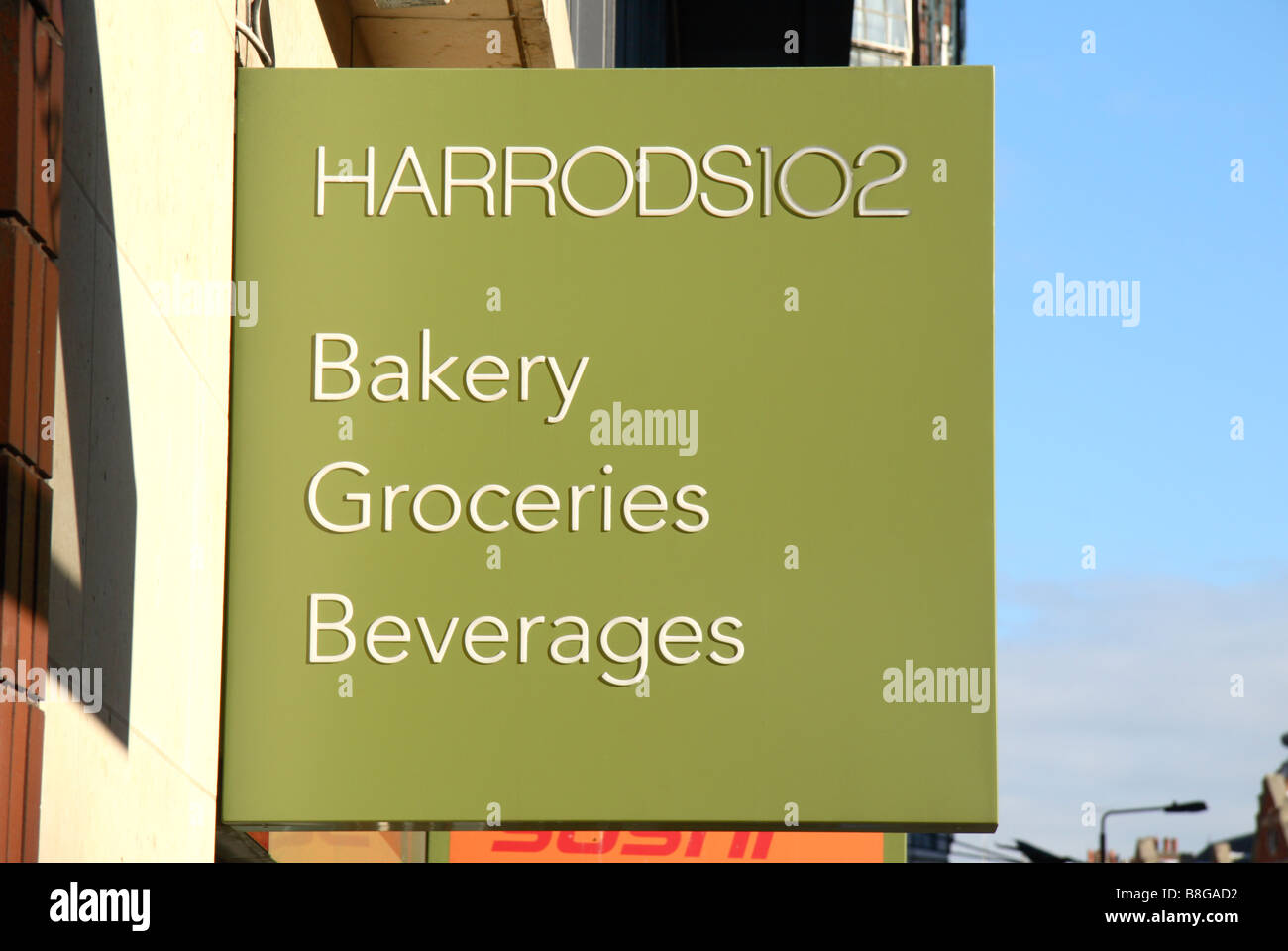 Harrods logo hi-res stock photography and images - Alamy