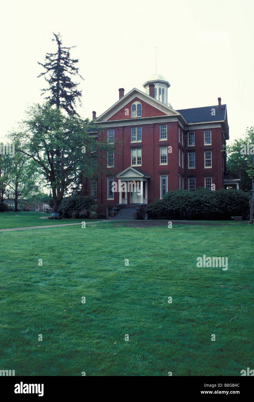 Waller Hall at Willamette University Stock Photo - Alamy