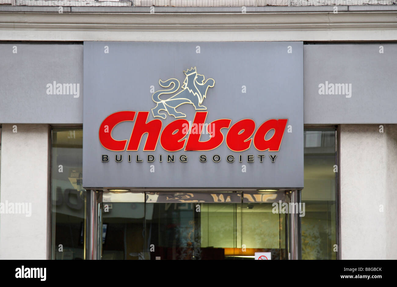 Entrance canopy to the Chelsea Building Society branch on the Kings ...
