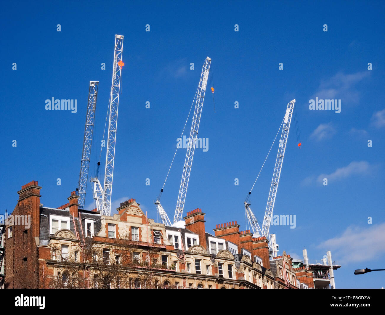 Luffing jib crane hi-res stock photography and images - Alamy