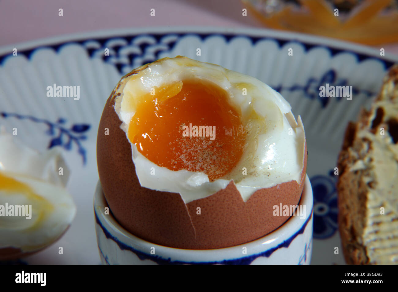 Close up of a boiled egg Stock Photo - Alamy