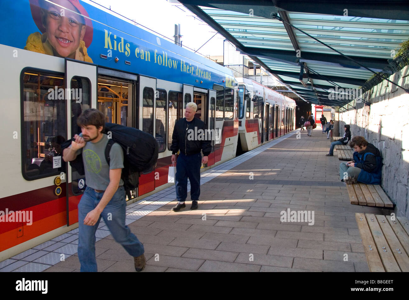 Light rail and transportation system hi-res stock photography and ...