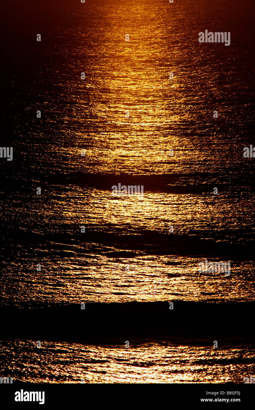 Reflected setting sun hi-res stock photography and images - Alamy