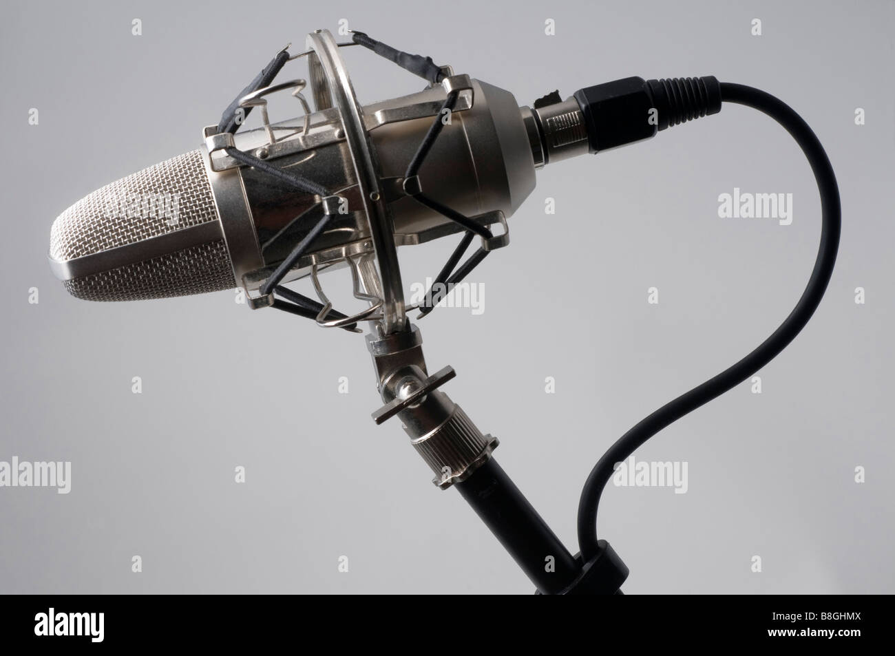 Studio microphone hi-res stock photography and images - Alamy