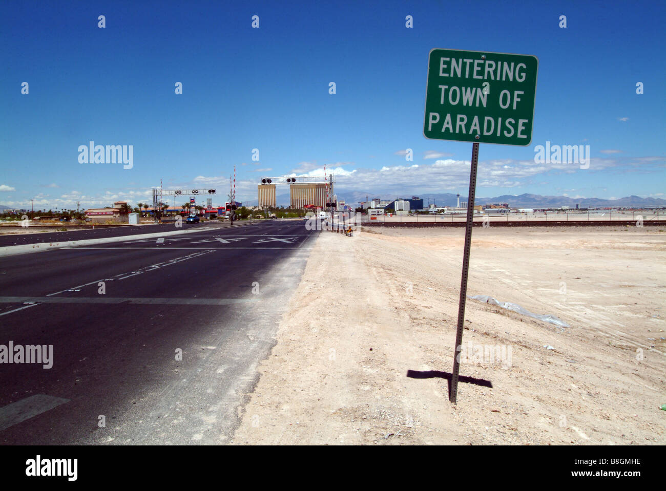 road sign outside las vegas Stock Photo - Alamy