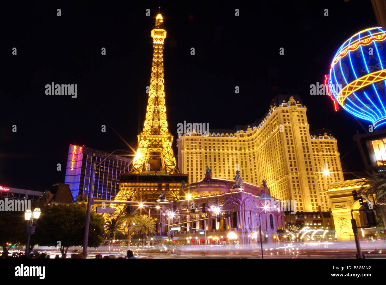 Paris Las Vegas hotel Stock Photo - Alamy