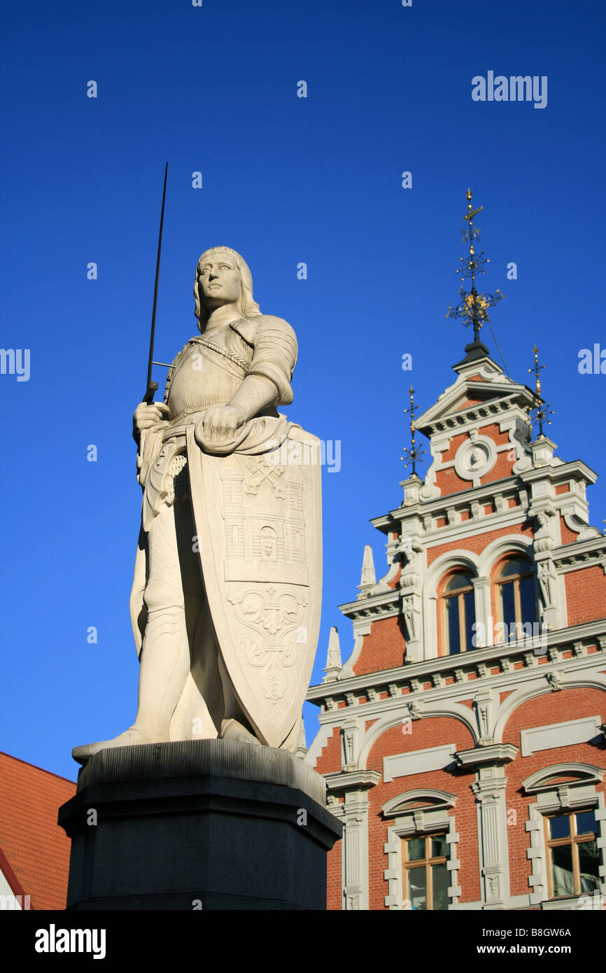 Statue of Roland, with the House of the Blackheads in the background ...