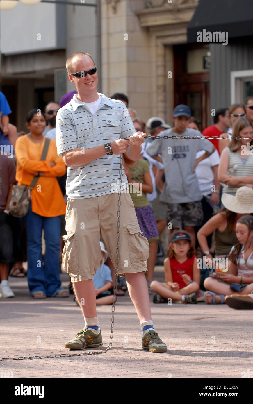 Performer with rope and chains hi-res stock photography and images - Alamy