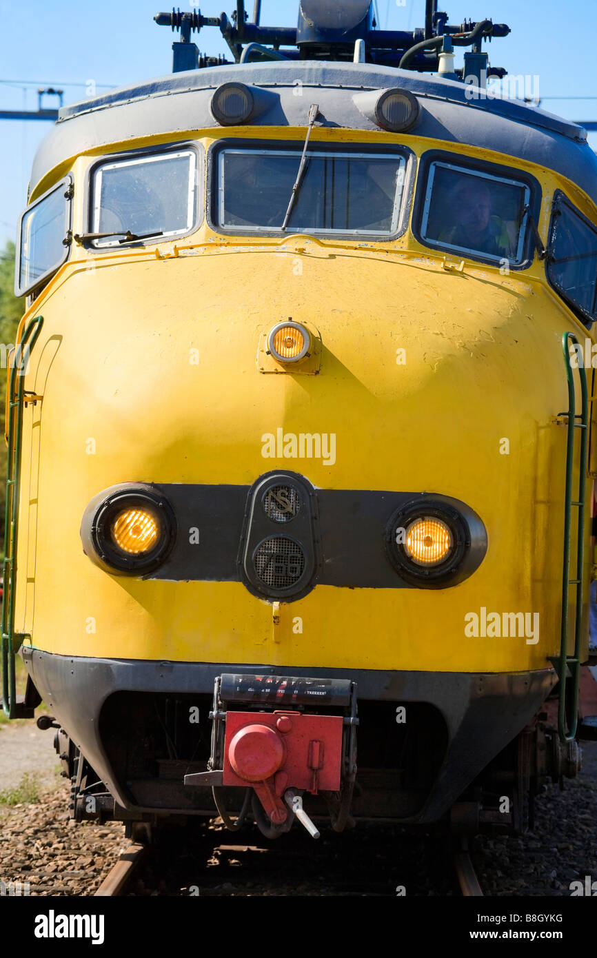 The front of a famous Dutch train icon: The original Dognose. Not in ...