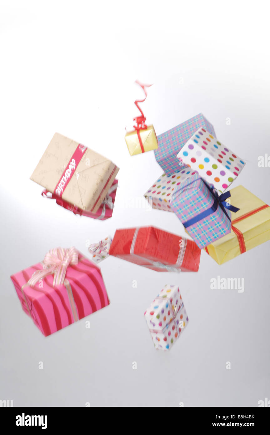 Hand wrapping gifts in hi-res stock photography and images - Alamy