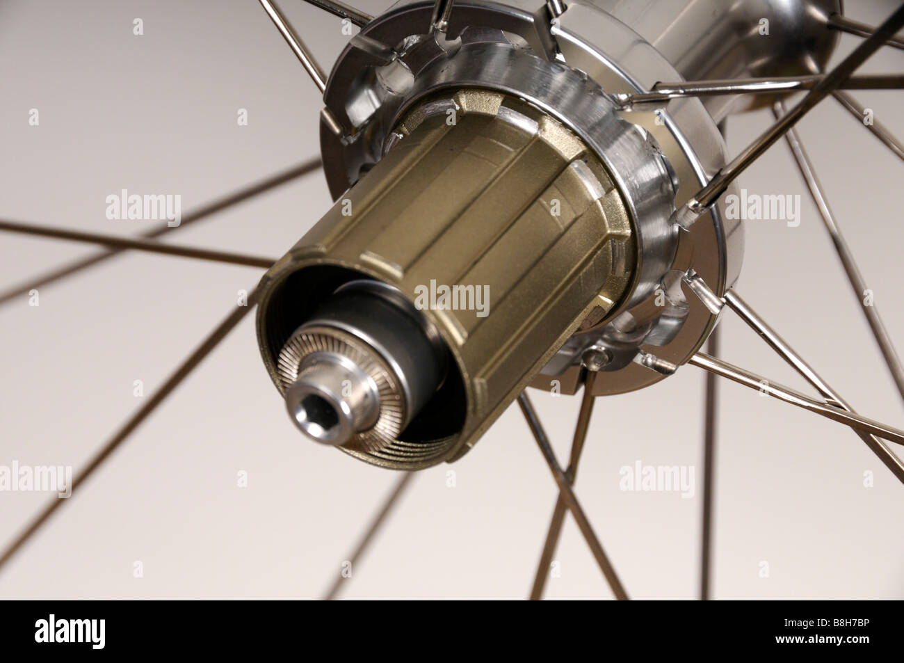 Hub and spokes hi-res stock photography and images - Alamy