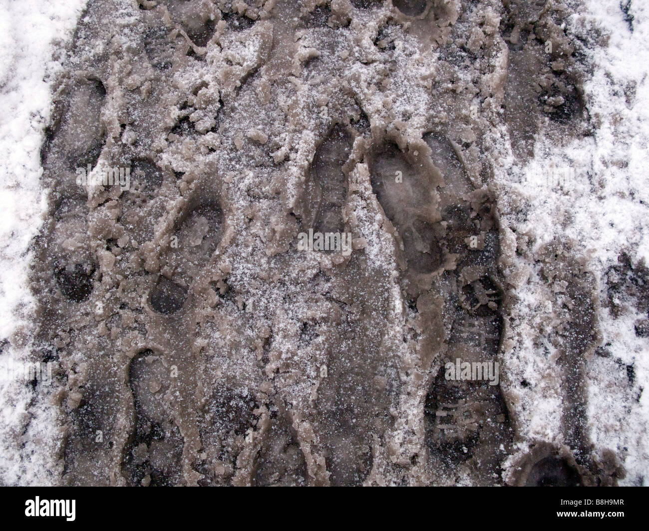 Imprints in the snow hi-res stock photography and images - Alamy