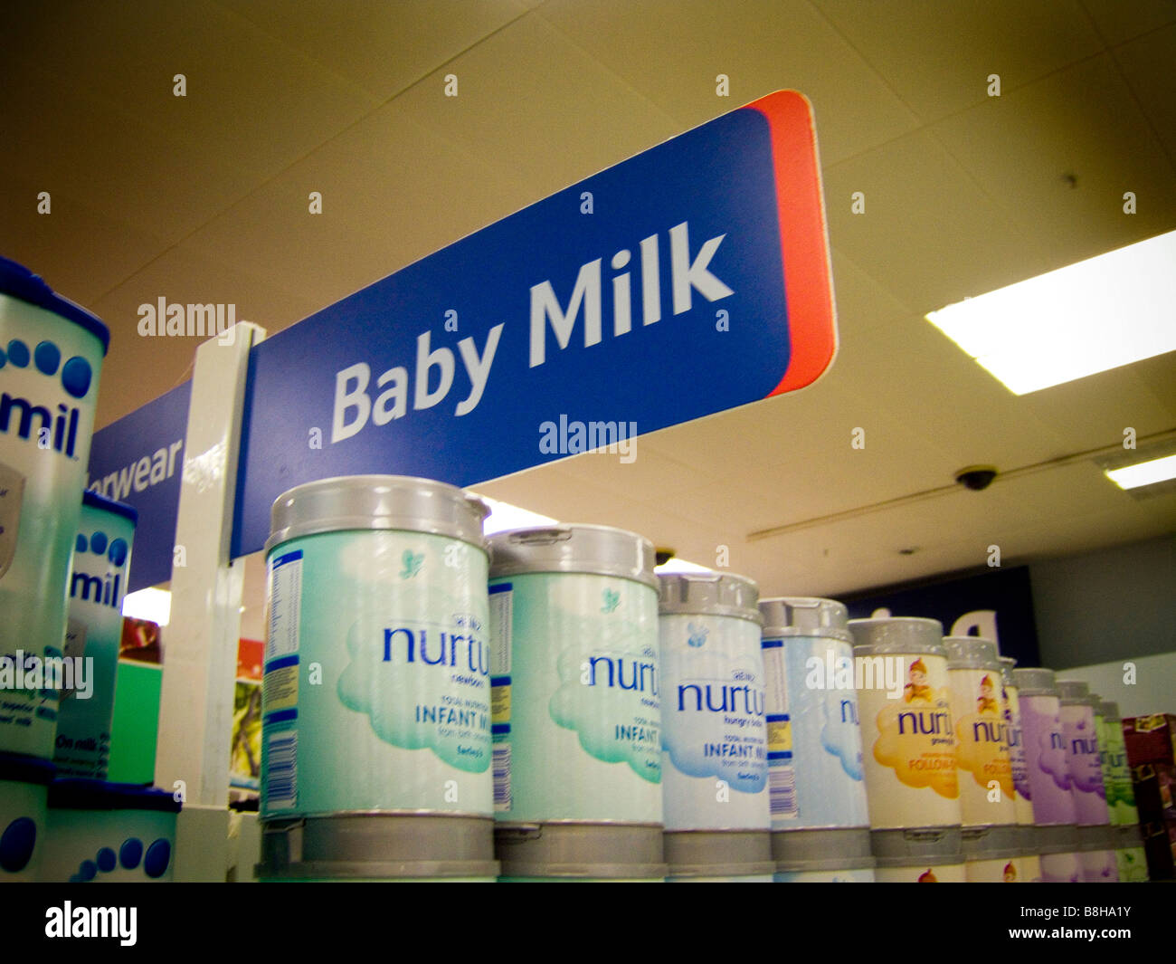 Formula milk hi-res stock photography and images - Alamy