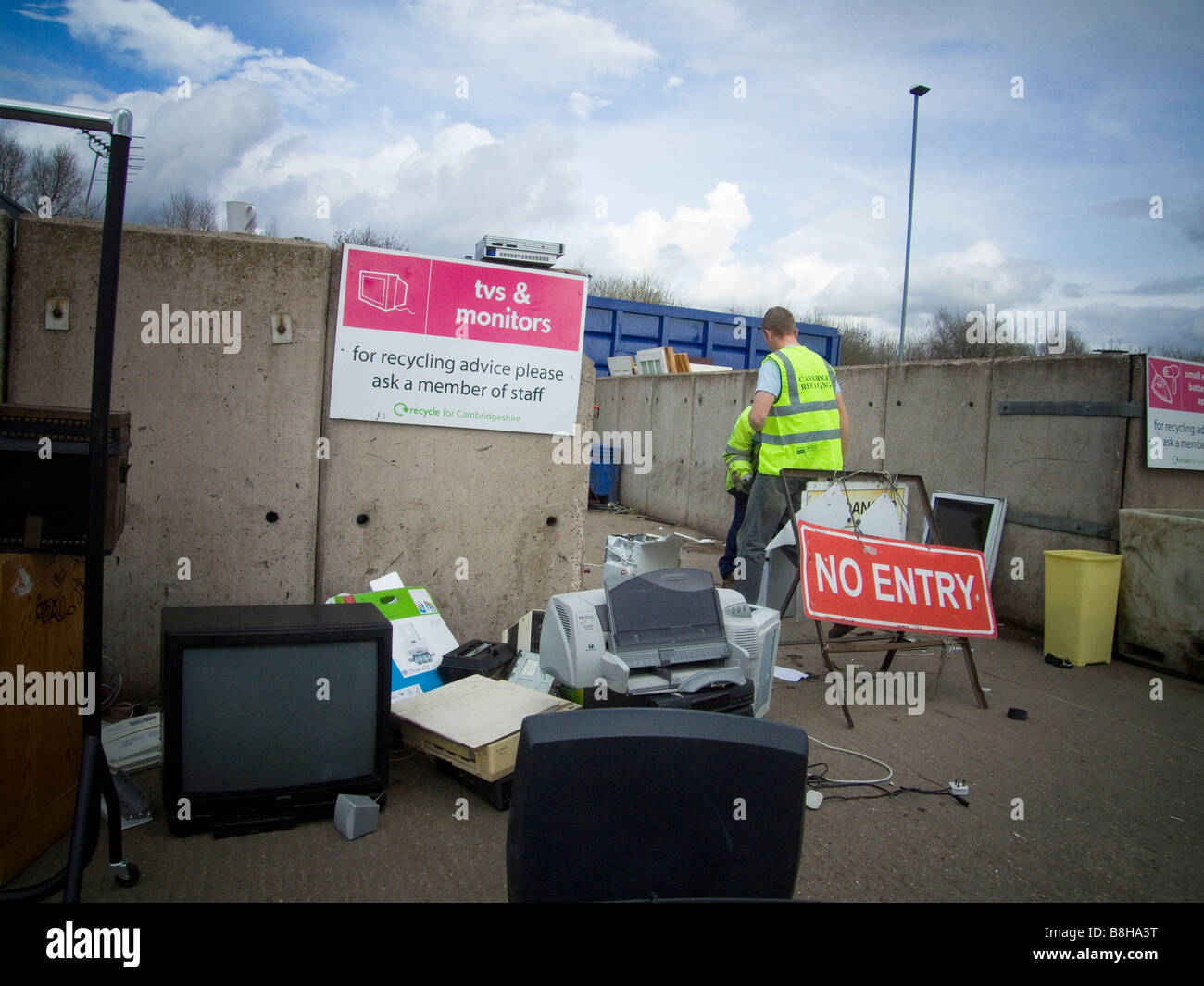 A scene at a recycling centre (tip, dump Stock Photo - Alamy