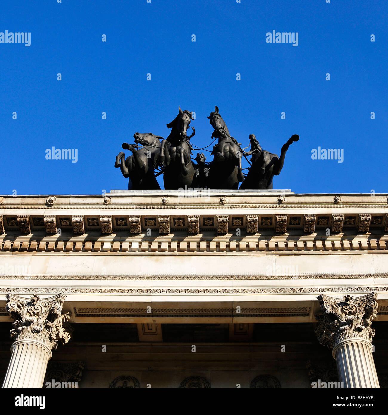 Detail of the statue on top of the Wellington Arch. Picture by Patrick ...