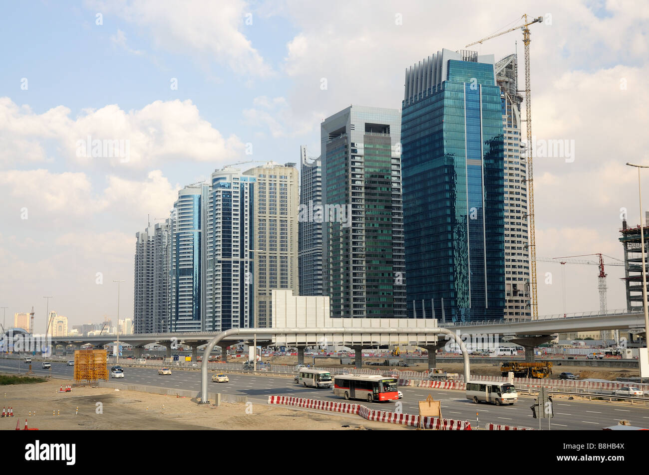 Construction at the Sheikh Zayed Road in Dubai Stock Photo - Alamy