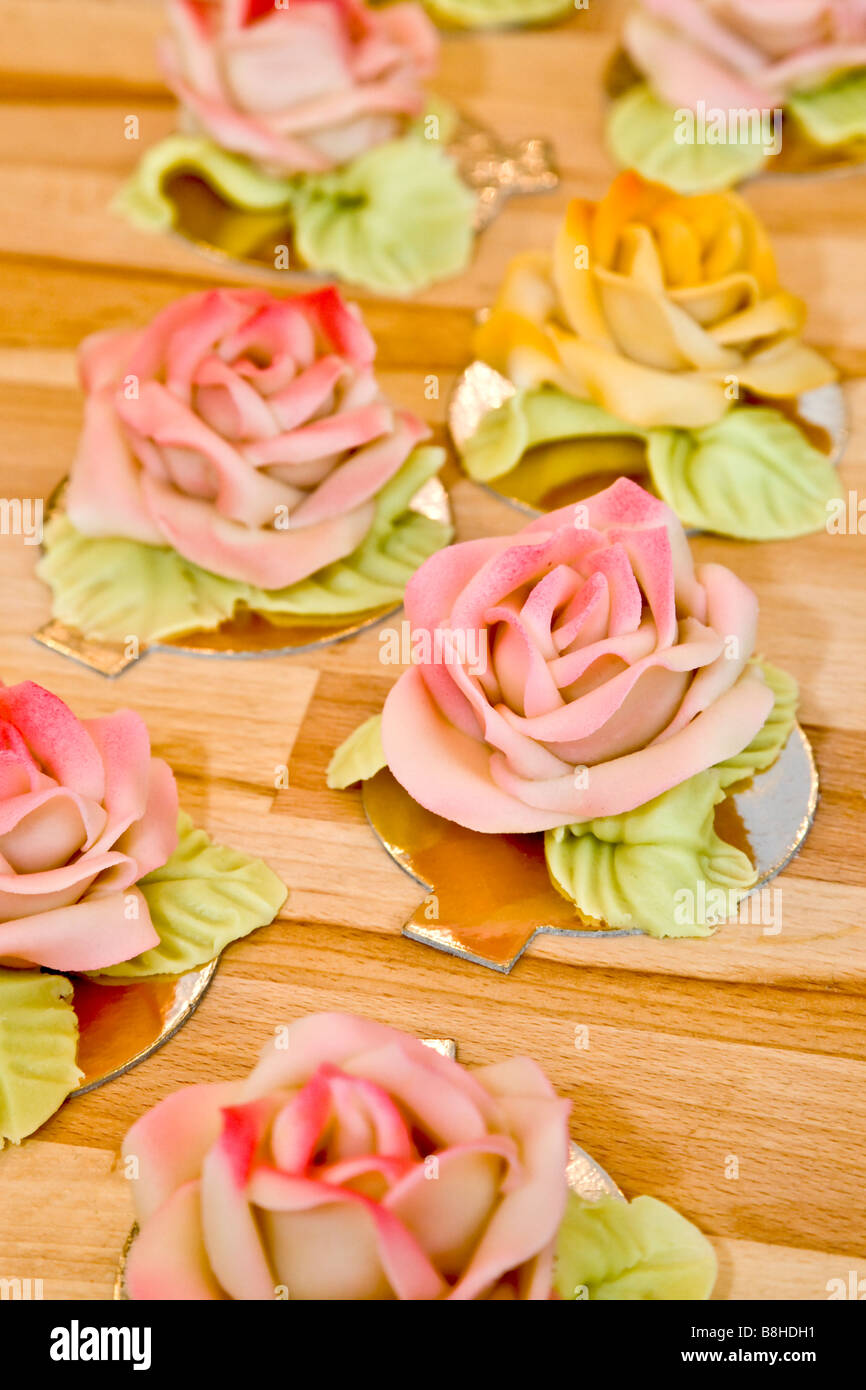 Marzipan rose hi-res stock photography and images - Alamy