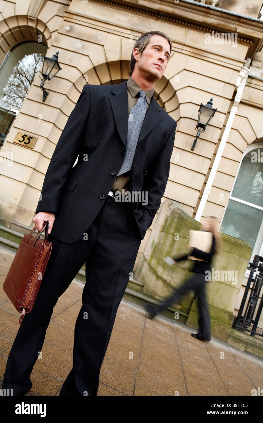 Man with a briefcase hi-res stock photography and images - Alamy